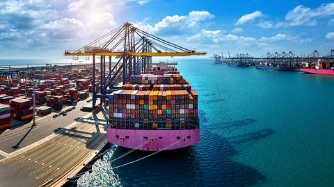 Driving Sustainability in Maritime: DP Worlds Bronwyn Pountney Leads ...